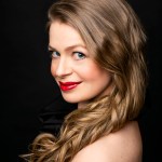 SIOBHAN STAGG – soprano